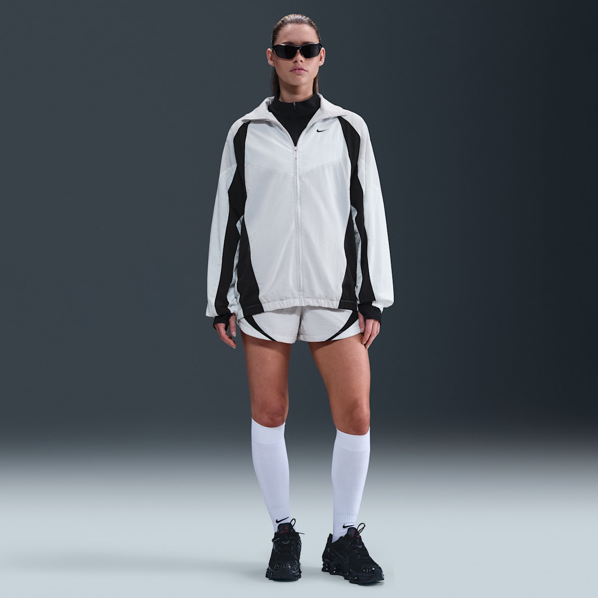 Loose Shorts. Nike BG